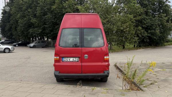 Sarkans Volkswagen Transporter 2008 Viļņa, ar dzinēja tilpumu 2.50 L un nobraukumu 330 tūkst. km par 2750 €, foto 9 vietnē AUTOMOTO.COM.LV