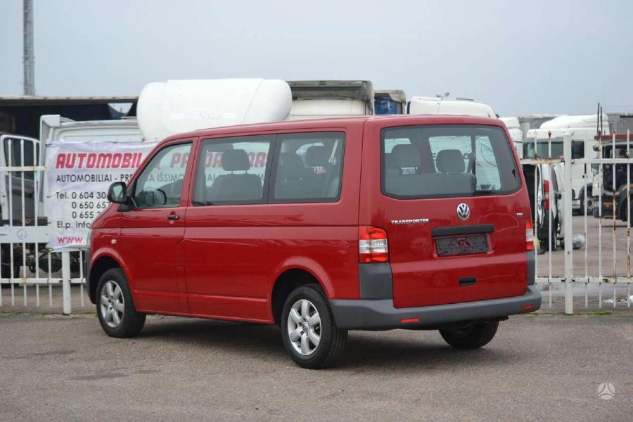 Sarkans Volkswagen Transporter 2010 Marijampole, ar dzinēja tilpumu 1.97 L un nobraukumu 169 tūkst. km par 11495 €, foto 4 vietnē AUTOMOTO.COM.LV