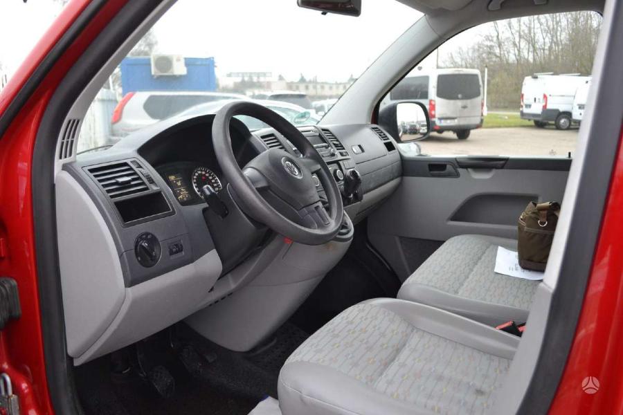 Sarkans Volkswagen Transporter 2010 Marijampole, ar dzinēja tilpumu 1.97 L un nobraukumu 169 tūkst. km par 11495 €, foto 13 vietnē AUTOMOTO.COM.LV
