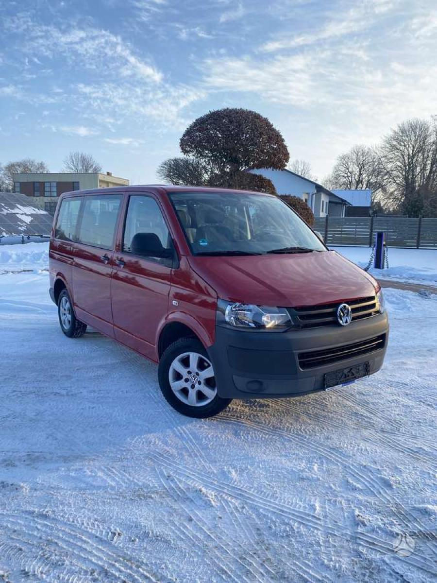 Sarkans Volkswagen Transporter 2010 Marijampole, ar dzinēja tilpumu 1.97 L un nobraukumu 169 tūkst. km par 10527 €, foto 1 vietnē AUTOMOTO.COM.LV