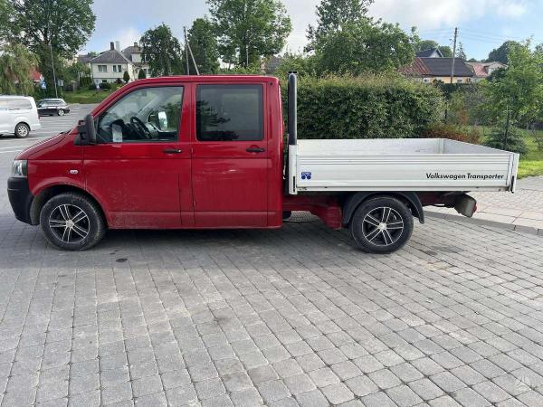 Red Volkswagen Transporter 2013 in Telschi, with an engine capacity of 2.00 L and mileage of 273 thousand km for 7300 €, photo 2 on AUTOMOTO.COM.LV