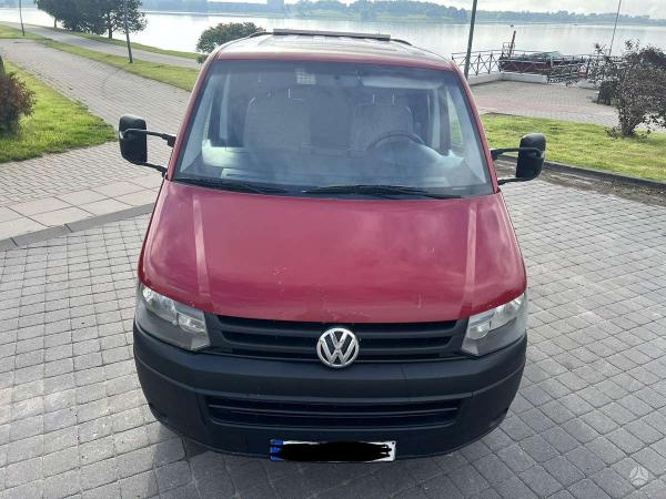 Red Volkswagen Transporter 2013 in Telschi, with an engine capacity of 2.00 L and mileage of 273 thousand km for 7300 €, photo 6 on AUTOMOTO.COM.LV
