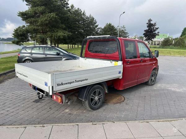 Red Volkswagen Transporter 2013 in Telschi, with an engine capacity of 2.00 L and mileage of 273 thousand km for 7300 €, photo 7 on AUTOMOTO.COM.LV