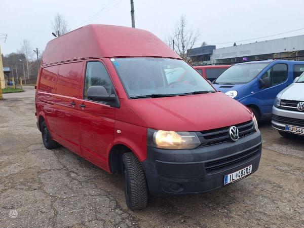 Red Volkswagen Transporter 2014 in Vilnius, with an engine capacity of 2.00 L and mileage of 278 thousand km for 7800 €, photo 7 on AUTOMOTO.COM.LV