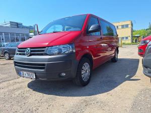 Sarkans Volkswagen Transporter 2014 Viļņa, ar dzinēja tilpumu 2.00 L un nobraukumu 287 tūkst. km par 11300 €, foto  vietnē AUTOMOTO.COM.LV