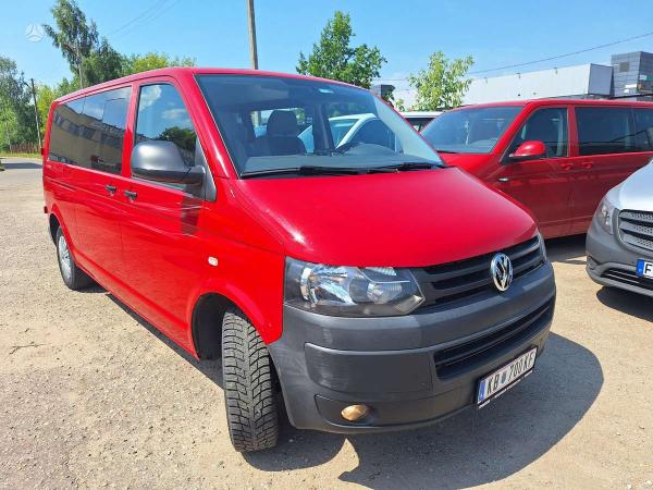 Red Volkswagen Transporter 2014 in Vilnius, with an engine capacity of 2.00 L and mileage of 287 thousand km for 11300 €, photo 6 on AUTOMOTO.COM.LV