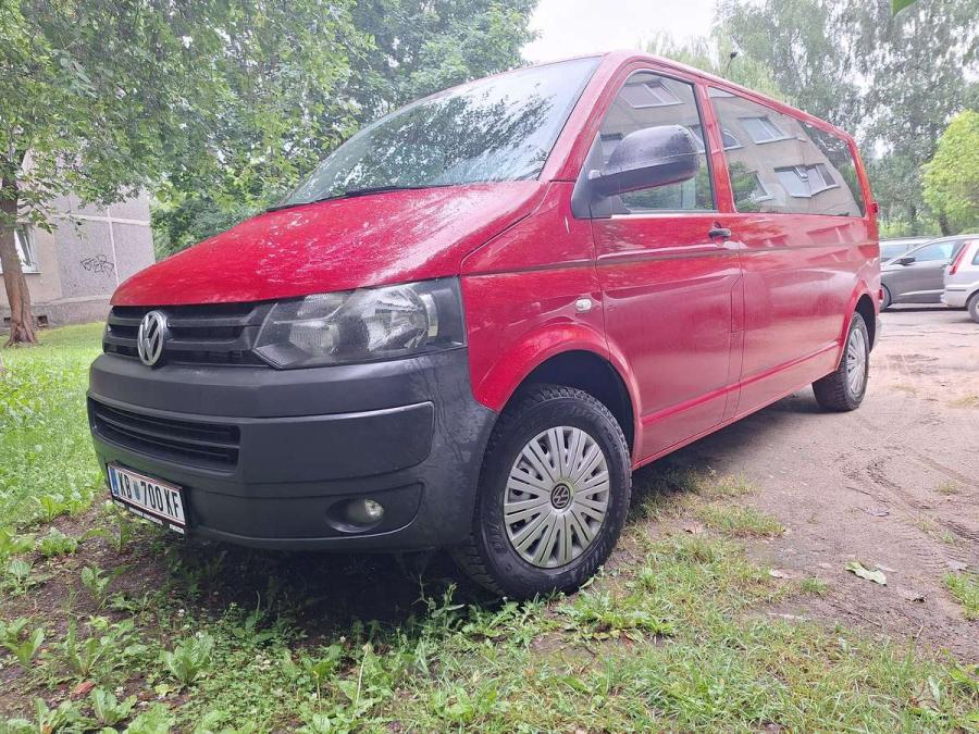 Sarkans Volkswagen Transporter 2014 Viļņa, ar dzinēja tilpumu 2.00 L un nobraukumu 287 tūkst. km par 11300 €, foto 16 vietnē AUTOMOTO.COM.LV