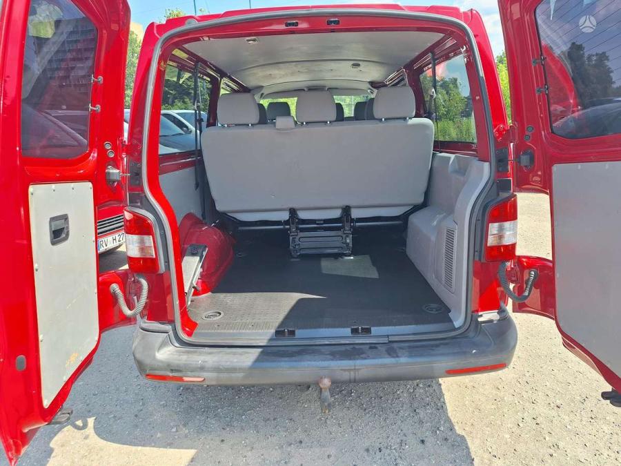 Sarkans Volkswagen Transporter 2014 Viļņa, ar dzinēja tilpumu 2.00 L un nobraukumu 287 tūkst. km par 11300 €, foto 18 vietnē AUTOMOTO.COM.LV