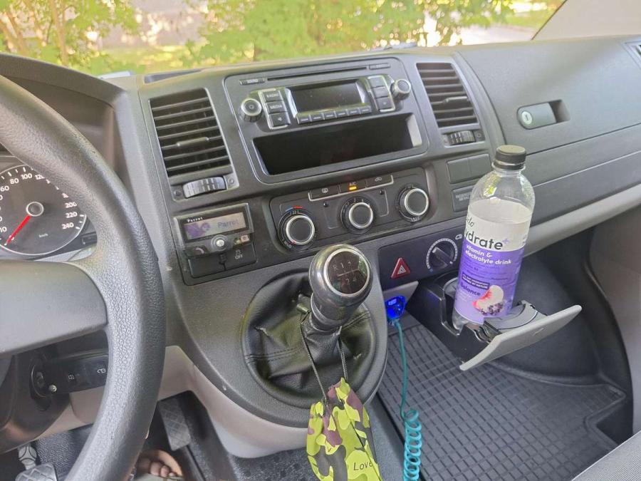 Sarkans Volkswagen Transporter 2014 Viļņa, ar dzinēja tilpumu 2.00 L un nobraukumu 287 tūkst. km par 11300 €, foto 20 vietnē AUTOMOTO.COM.LV