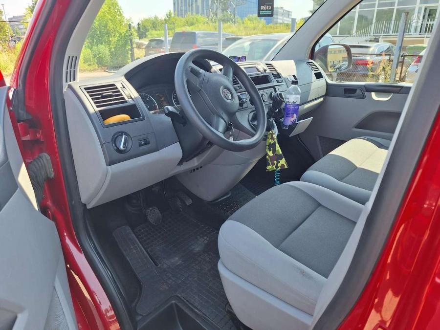 Sarkans Volkswagen Transporter 2014 Viļņa, ar dzinēja tilpumu 2.00 L un nobraukumu 287 tūkst. km par 11300 €, foto 22 vietnē AUTOMOTO.COM.LV