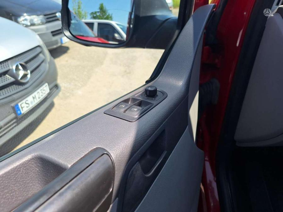 Sarkans Volkswagen Transporter 2014 Viļņa, ar dzinēja tilpumu 2.00 L un nobraukumu 287 tūkst. km par 11300 €, foto 25 vietnē AUTOMOTO.COM.LV