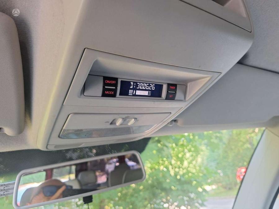 Sarkans Volkswagen Transporter 2014 Viļņa, ar dzinēja tilpumu 2.00 L un nobraukumu 287 tūkst. km par 11300 €, foto 27 vietnē AUTOMOTO.COM.LV
