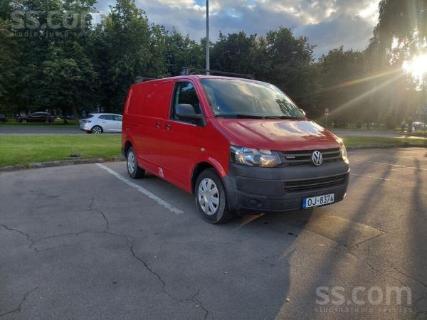 Sarkans Volkswagen Transporter 2014 Rīga, ar dzinēja tilpumu 2.00 L un nobraukumu 232 tūkst. km par 8950 €, foto 4 vietnē AUTOMOTO.COM.LV