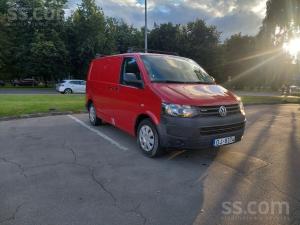 Red Volkswagen Transporter 2014 in Riga, with an engine capacity of 2.00 L and mileage of 232 thousand km for 8950 €, photo 5 on AUTOMOTO.COM.LV
