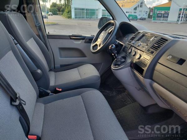 Sarkans Volkswagen Transporter 2014 Rīga, ar dzinēja tilpumu 2.00 L un nobraukumu 232 tūkst. km par 8950 €, foto 6 vietnē AUTOMOTO.COM.LV