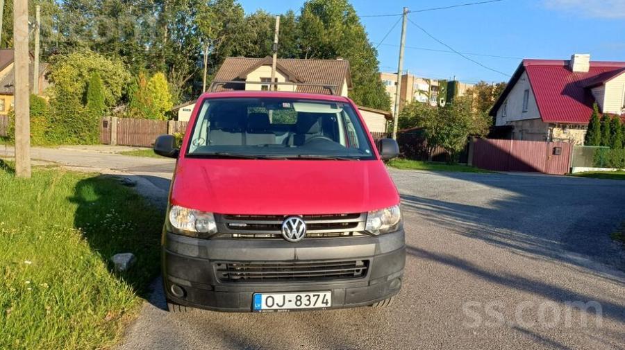 Sarkans Volkswagen Transporter 2014 Rīga, ar dzinēja tilpumu 2.00 L un nobraukumu 233 tūkst. km par 7950 €, foto 3 vietnē AUTOMOTO.COM.LV