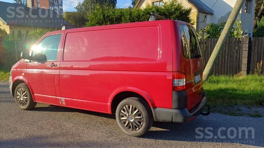 Sarkans Volkswagen Transporter 2014 Rīga, ar dzinēja tilpumu 2.00 L un nobraukumu 233 tūkst. km par 7950 €, foto 4 vietnē AUTOMOTO.COM.LV