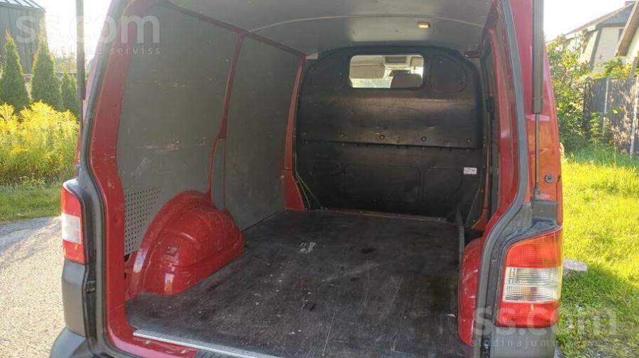 Sarkans Volkswagen Transporter 2014 Rīga, ar dzinēja tilpumu 2.00 L un nobraukumu 233 tūkst. km par 7950 €, foto 7 vietnē AUTOMOTO.COM.LV