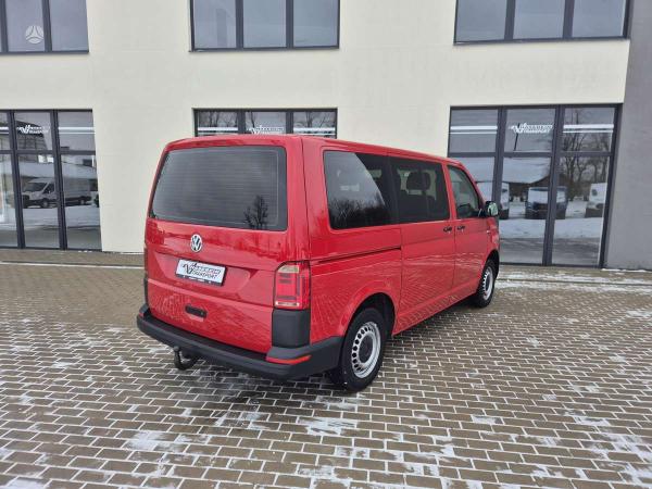 Red Volkswagen Transporter 2016 in Marijampole, with an engine capacity of 1.97 L and mileage of 247 thousand km for 14000 €, photo 8 on AUTOMOTO.COM.LV