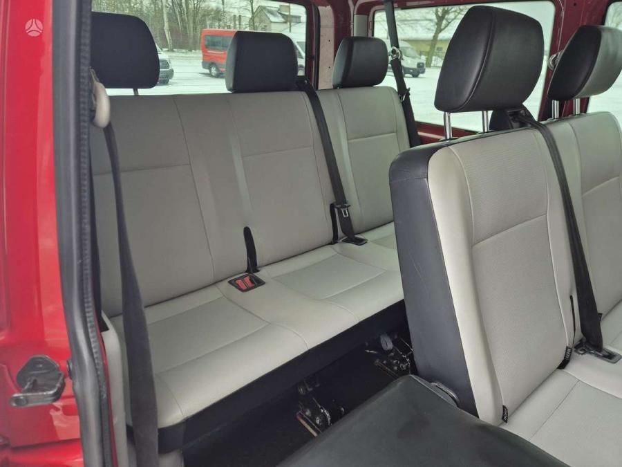 Sarkans Volkswagen Transporter 2016 Marijampole, ar dzinēja tilpumu 1.97 L un nobraukumu 247 tūkst. km par 14000 €, foto 16 vietnē AUTOMOTO.COM.LV