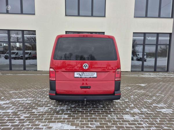 Red Volkswagen Transporter 2016 in Marijampole, with an engine capacity of 1.97 L and mileage of 247 thousand km for 13500 €, photo 5 on AUTOMOTO.COM.LV