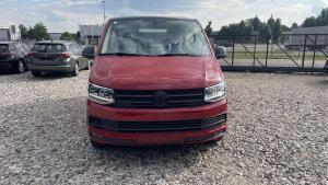 Red Volkswagen Transporter 2019 in Kaunas, with an engine capacity of 1.97 L and mileage of 250 thousand km for 11900 €, photo 3 on AUTOMOTO.COM.LV