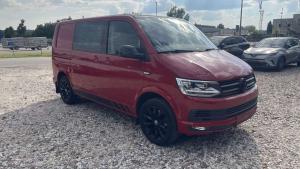 Red Volkswagen Transporter 2019 in Kaunas, with an engine capacity of 1.97 L and mileage of 250 thousand km for 11900 €, photo 4 on AUTOMOTO.COM.LV