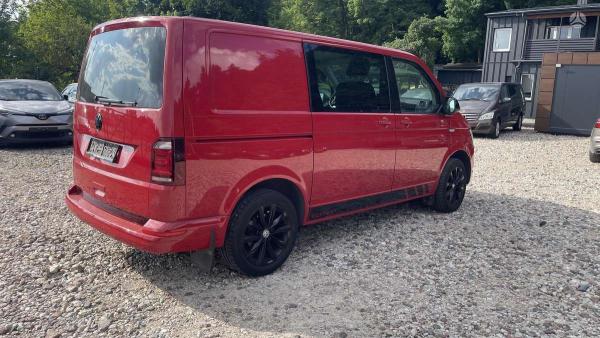 Red Volkswagen Transporter 2019 in Kaunas, with an engine capacity of 1.97 L and mileage of 250 thousand km for 11900 €, photo 5 on AUTOMOTO.COM.LV