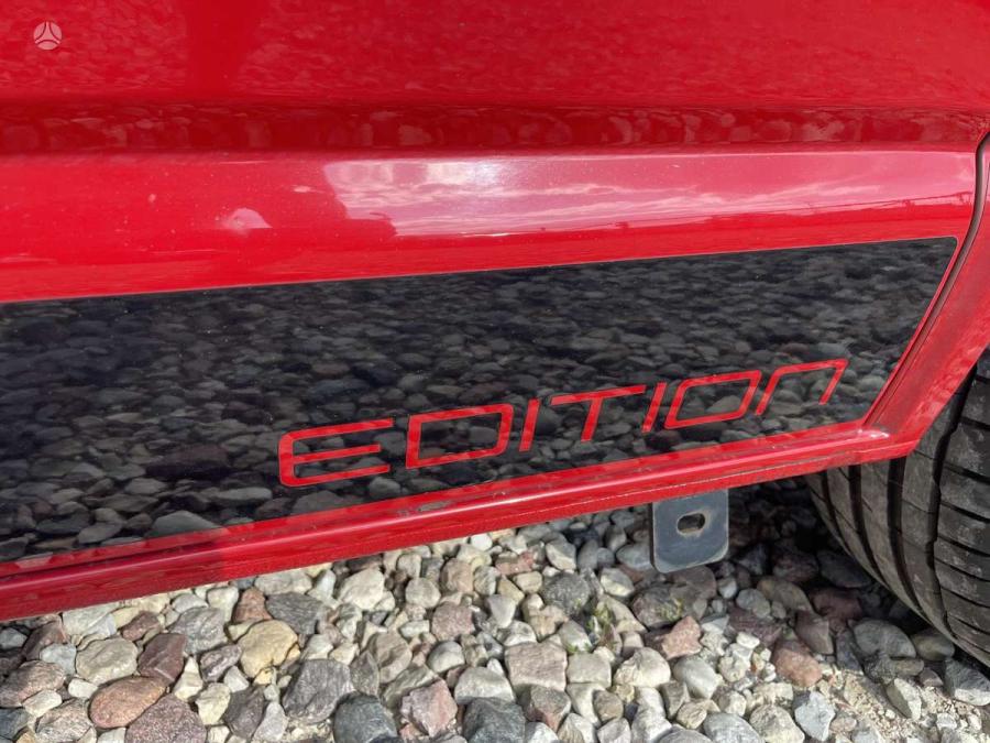 Red Volkswagen Transporter 2019 in Kaunas, with an engine capacity of 1.97 L and mileage of 250 thousand km for 11900 €, photo 13 on AUTOMOTO.COM.LV
