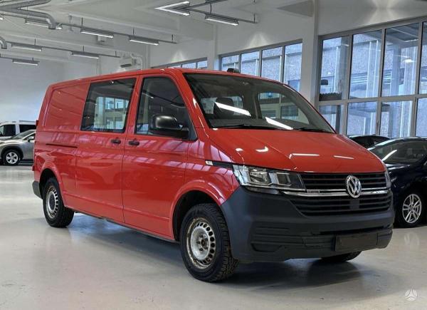 Red Volkswagen Transporter 2020 in Vilnius, with an engine capacity of 1.97 L and mileage of 159 thousand km for 18392 €, photo 2 on AUTOMOTO.COM.LV