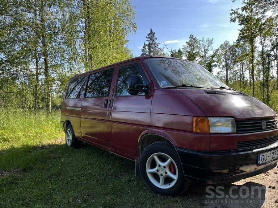 Sarkans Volkswagen Transporter 1991 Madona, ar dzinēja tilpumu 2.40 L un nobraukumu 368 tūkst. km par 3000 €, foto 3 vietnē AUTOMOTO.COM.LV