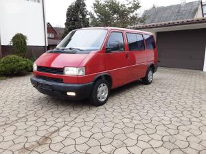Sarkans Volkswagen Transporter 1996 Marijampole, ar dzinēja tilpumu 2.50 L un nobraukumu 248 tūkst. km par 3900 €, foto  vietnē AUTOMOTO.COM.LV