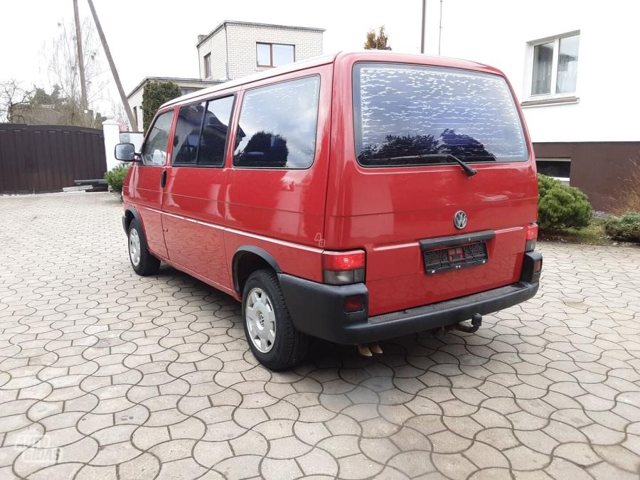 Red Volkswagen Transporter 1996 in Marijampole, with an engine capacity of 2.50 L and mileage of 248 thousand km for 3900 €, photo 3 on AUTOMOTO.COM.LV