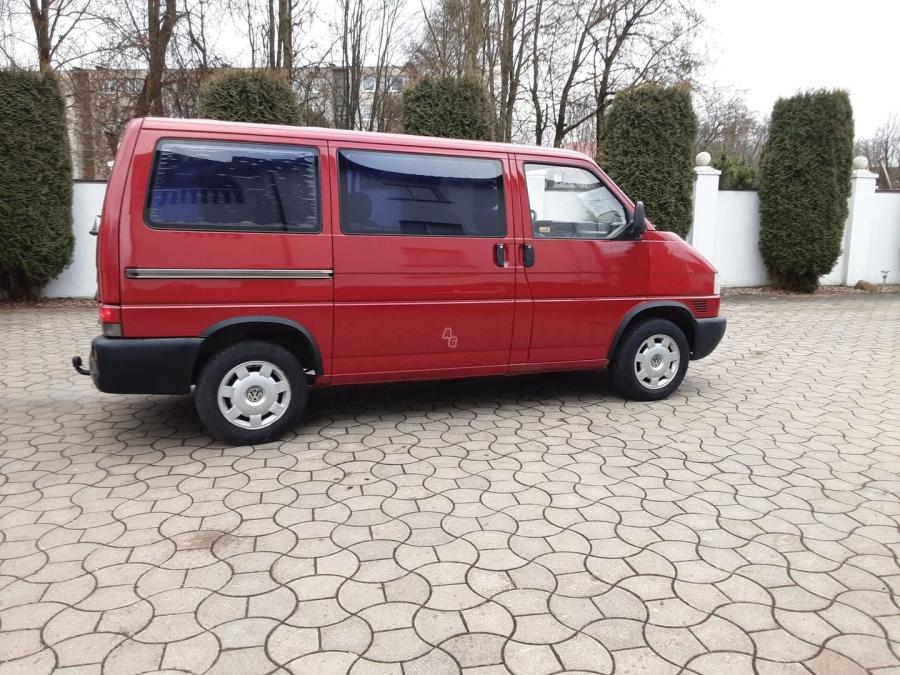 Red Volkswagen Transporter 1996 in Marijampole, with an engine capacity of 2.50 L and mileage of 248 thousand km for 3900 €, photo 6 on AUTOMOTO.COM.LV
