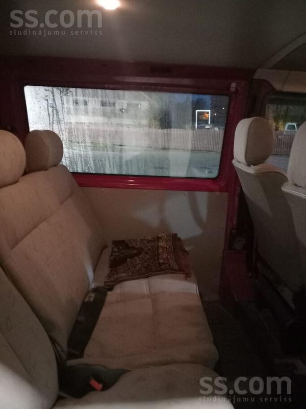 Red Volkswagen Transporter 1997 in Riga, with an engine capacity of 2.50 L and mileage of 388 thousand km for 4000 €, photo 11 on AUTOMOTO.COM.LV