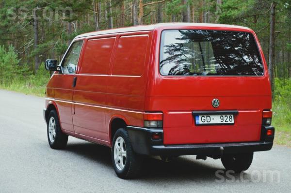 Red Volkswagen Transporter 1999 in Talsi, with an engine capacity of 1.90 L and mileage of 354 thousand km for 4000 €, photo 5 on AUTOMOTO.COM.LV