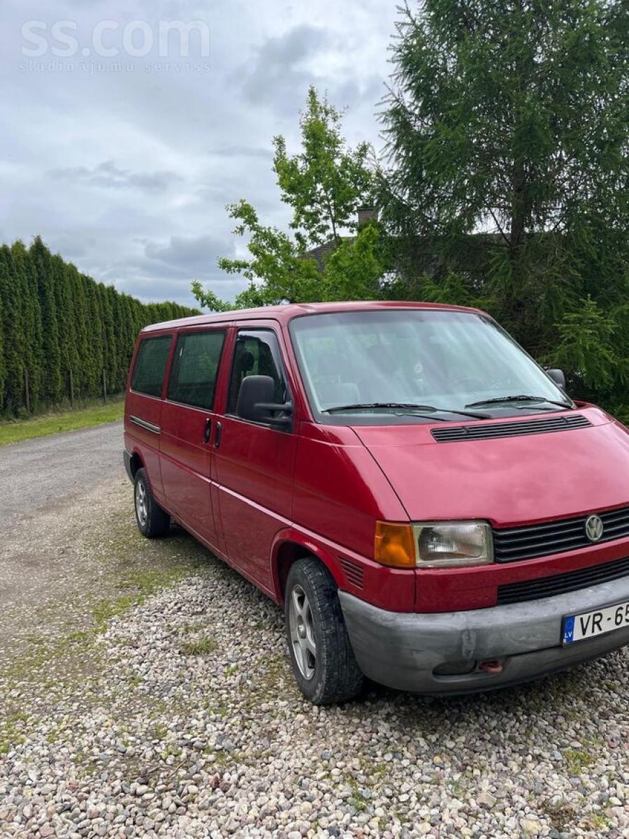 Red Volkswagen Transporter 1999 in Ogre, with an engine capacity of 2.50 L and mileage of 492 thousand km for 3200 €, photo 6 on AUTOMOTO.COM.LV