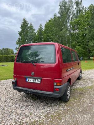 Red Volkswagen Transporter 1999 in Ogre, with an engine capacity of 2.50 L and mileage of 492 thousand km for 3200 €, photo 7 on AUTOMOTO.COM.LV