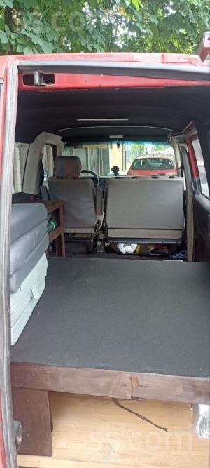 Sarkans Volkswagen Transporter 2000 Rīga, ar dzinēja tilpumu 1.90 L un nobraukumu 300 tūkst. km par 1400 €, foto 9 vietnē AUTOMOTO.COM.LV