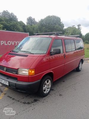 Sarkans Volkswagen Transporter 2003 Viļņa, ar dzinēja tilpumu 2.50 L un nobraukumu 485 tūkst. km par 4300 €, foto  vietnē AUTOMOTO.COM.LV