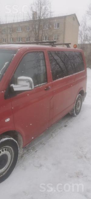 Red Volkswagen Transporter 2004 in Riga, with an engine capacity of 1.90 L and mileage of 266 thousand km for 5200 €, photo 9 on AUTOMOTO.COM.LV