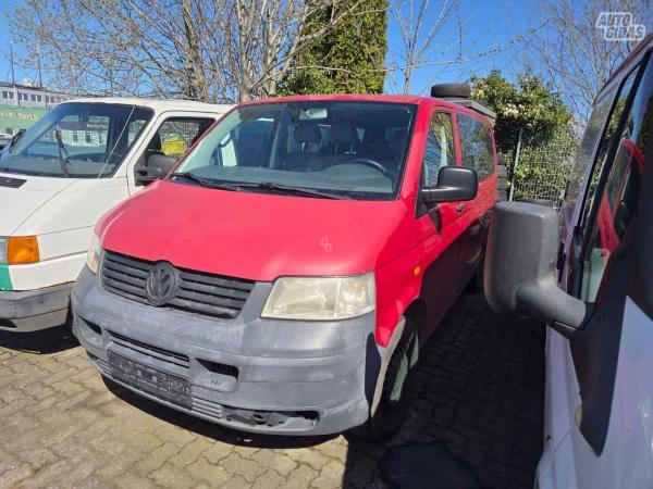 Red Volkswagen Transporter 2004 in Kretinga, with an engine capacity of 2.50 L and mileage of 360 thousand km for 3450 €, photo 4 on AUTOMOTO.COM.LV