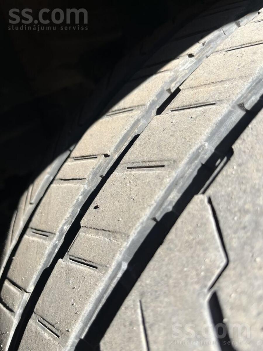 Sarkans Volkswagen Transporter 2004 Rīga, ar dzinēja tilpumu 1.90 L un nobraukumu 273 tūkst. km par 4800 €, foto 4 vietnē AUTOMOTO.COM.LV