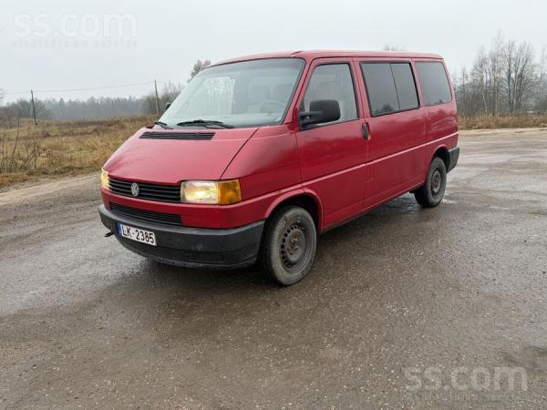 Red Volkswagen Transporter 2006 in Talsi, with an engine capacity of 1.90 L and mileage of 307 thousand km for 2250 €, photo 3 on AUTOMOTO.COM.LV