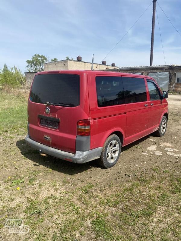 Sarkans Volkswagen Transporter 2006 Panevēža, ar dzinēja tilpumu 2.50 L un nobraukumu 411 tūkst. km par 2790 €, foto 3 vietnē AUTOMOTO.COM.LV