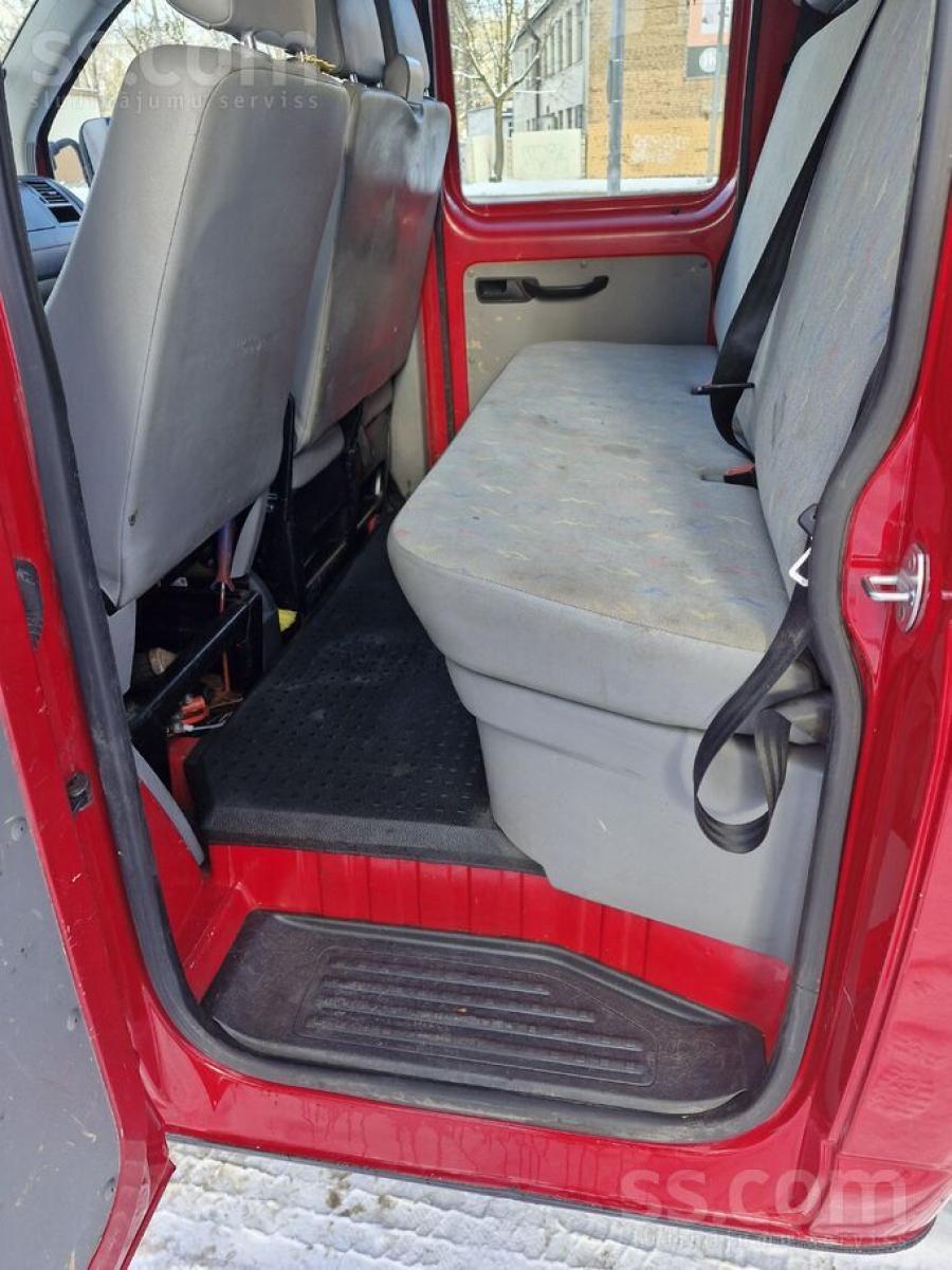 Sarkans Volkswagen Transporter 2007 Rīga, ar dzinēja tilpumu 2.00 L un nobraukumu 167 tūkst. km par 4800 €, foto 6 vietnē AUTOMOTO.COM.LV