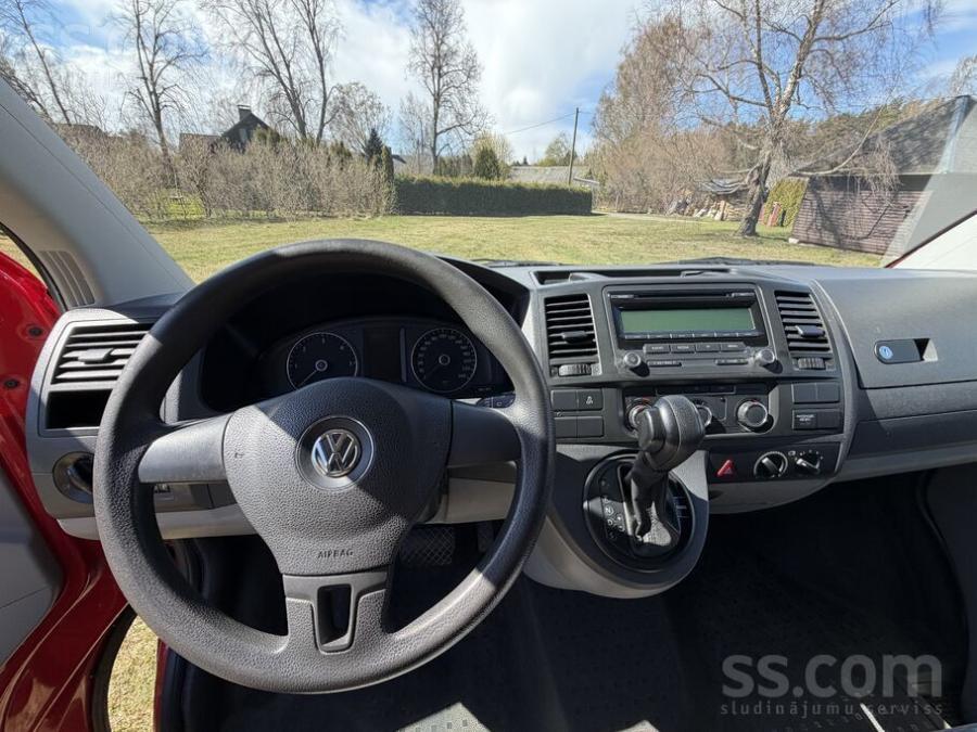 Red Volkswagen Transporter 2011 in Riga, with an engine capacity of 2.00 L and mileage of 142 thousand km for 8600 €, photo 13 on AUTOMOTO.COM.LV