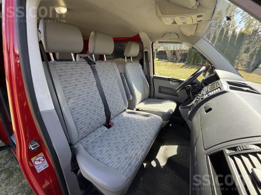 Red Volkswagen Transporter 2011 in Riga, with an engine capacity of 2.00 L and mileage of 142 thousand km for 8600 €, photo 17 on AUTOMOTO.COM.LV