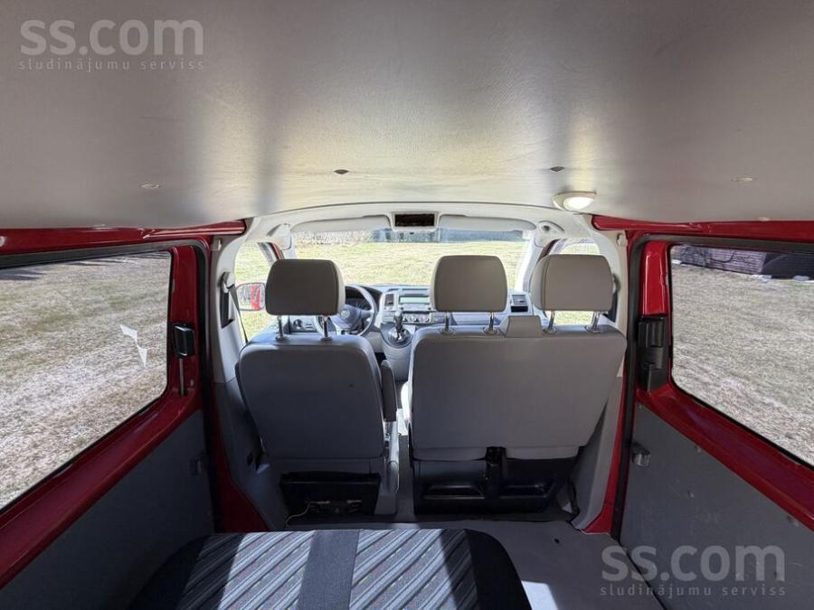 Red Volkswagen Transporter 2011 in Riga, with an engine capacity of 2.00 L and mileage of 142 thousand km for 8600 €, photo 25 on AUTOMOTO.COM.LV