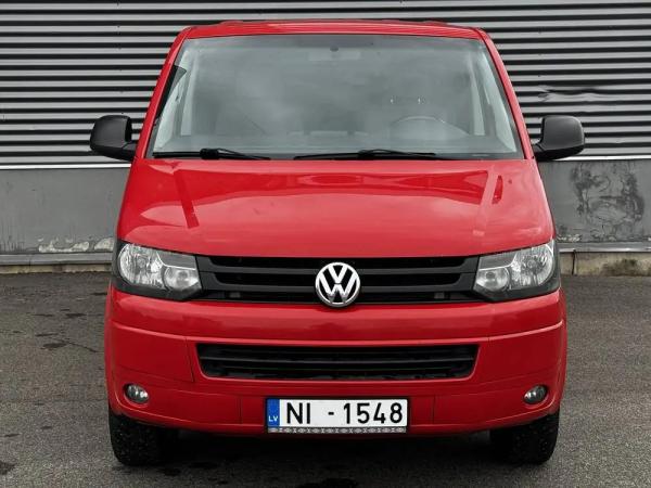Red Volkswagen Transporter 2011 in Riga, with an engine capacity of 2.00 L and mileage of 248 thousand km for 11500 €, photo 8 on AUTOMOTO.COM.LV